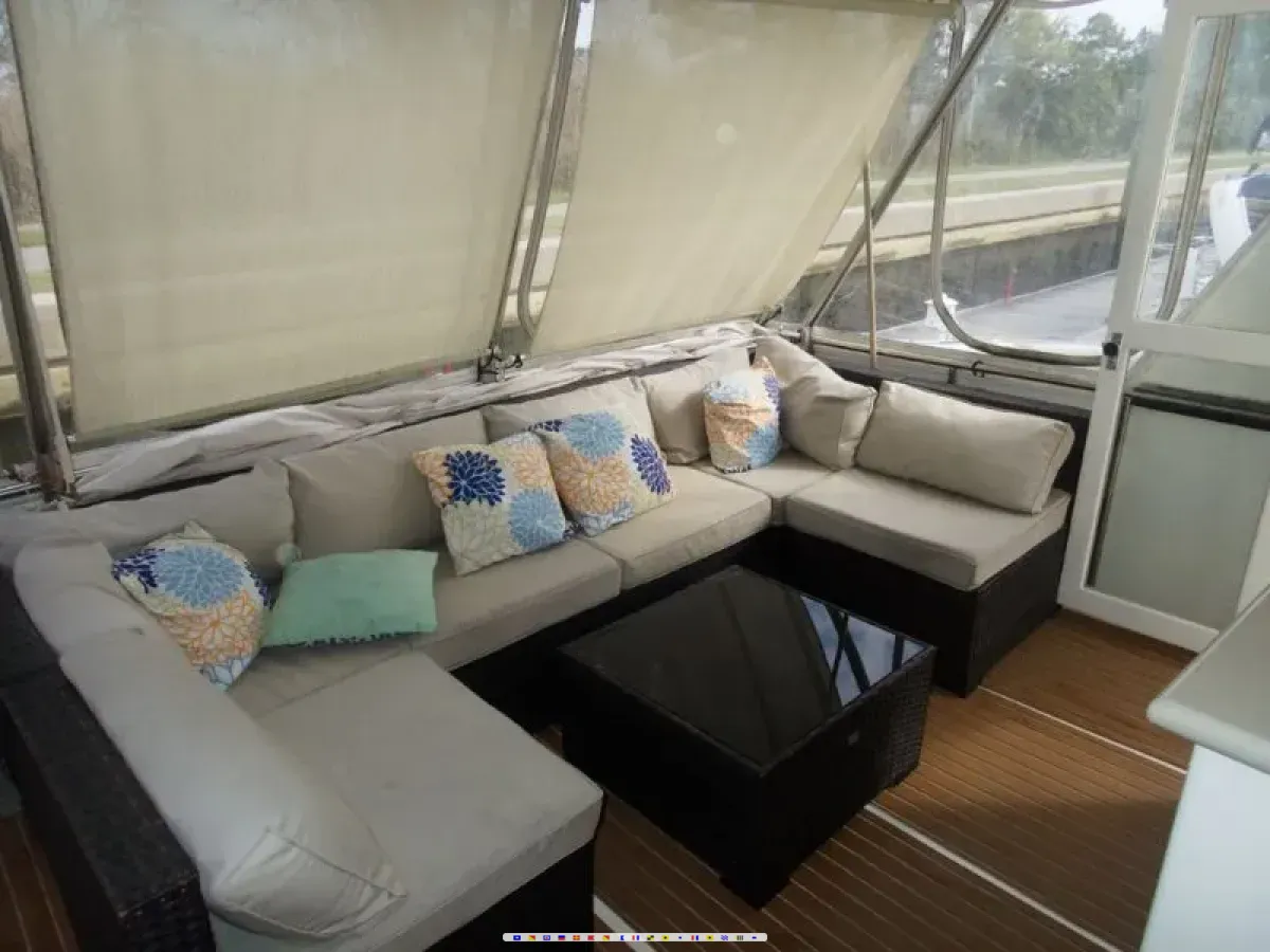 1986 Present Yachts 46 Photographs