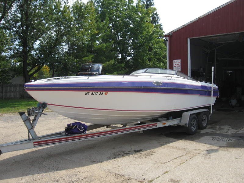 1992 CHECKMATE 251 CONVINCOR powerboat for sale in Michigan