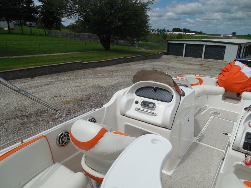 2011 Playcraft Extreme Power Deck 260 SXI powerboat for sale in Missouri