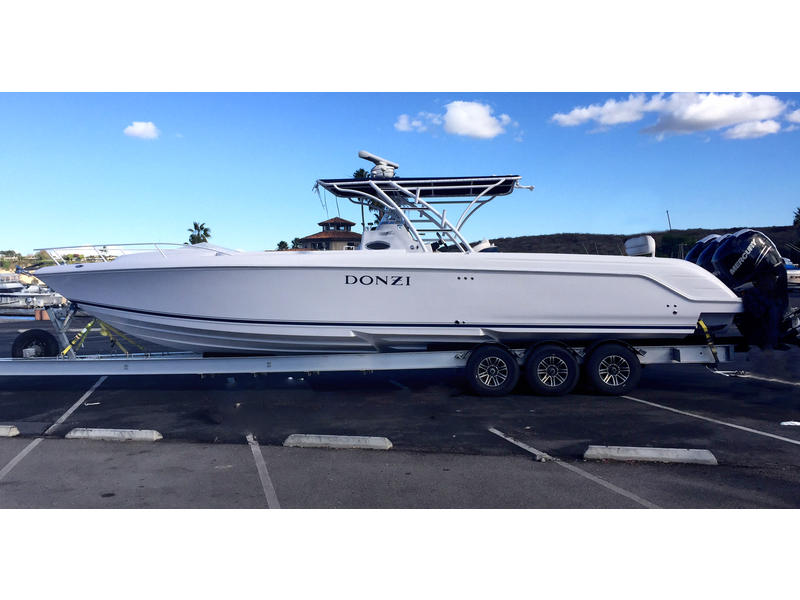 2010 Donzi Marine Inc ZFX powerboat for sale in California