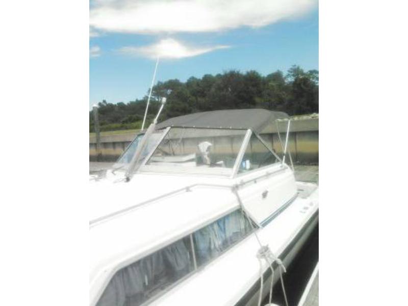 1978 Chris Craft Catalina 251 powerboat for sale in Delaware