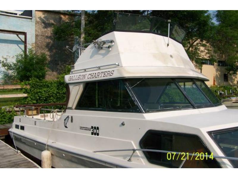 1983 Sportcraft 300 Sportfisherman powerboat for sale in Wisconsin