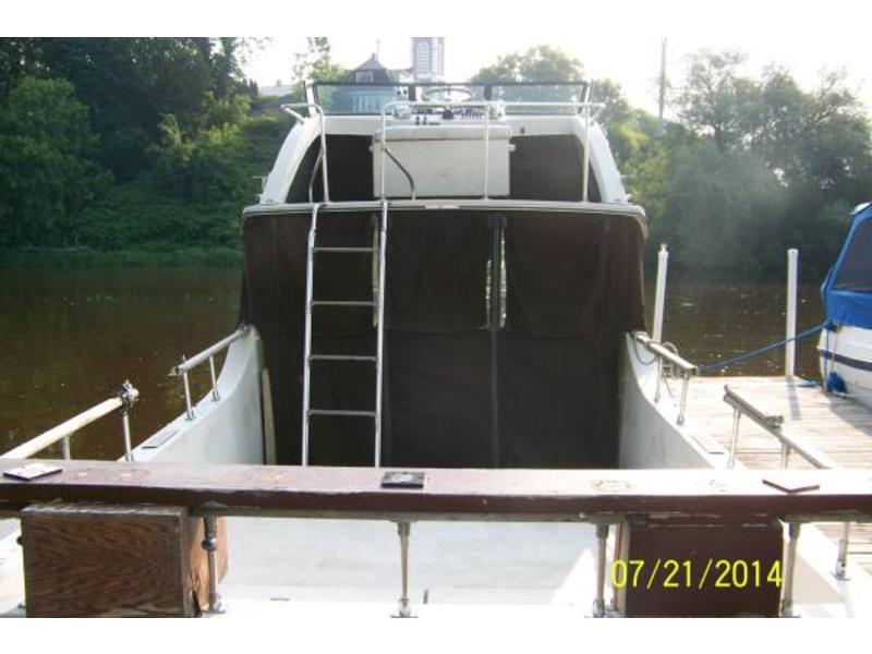 1983 Sportcraft 300 Sportfisherman powerboat for sale in Wisconsin