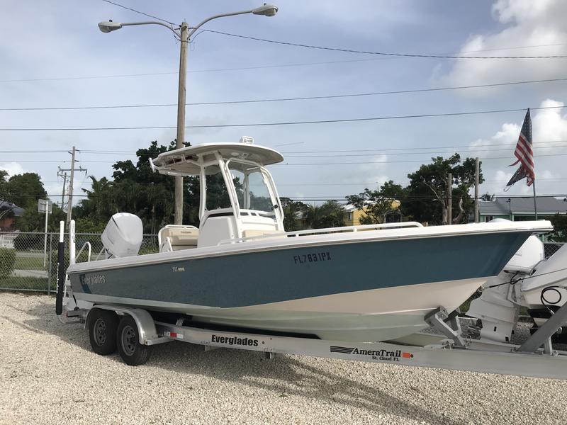 Everglades 243 powerboats for sale by owner.