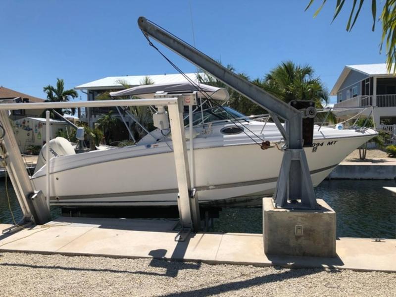 2005 Wellcraft 252 Coatal powerboat for sale in Florida