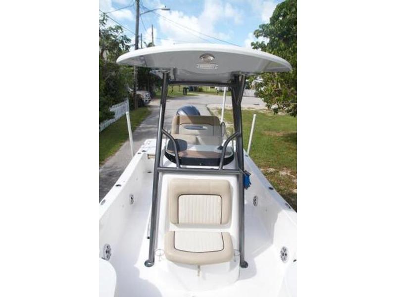 2017 Custom Viper Bay Boat Bay Boat powerboat for sale in Florida