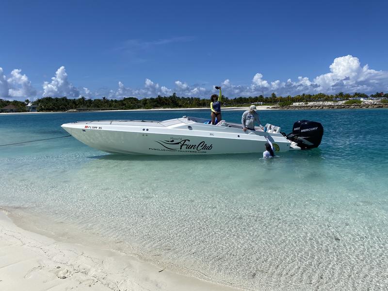 1998 apache 28 powerboat for sale in Florida