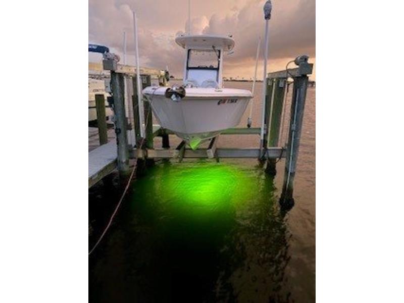 2015 Everglades 255CC powerboat for sale in Florida