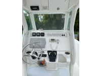 2010 Everglades 250 powerboat for sale in Florida